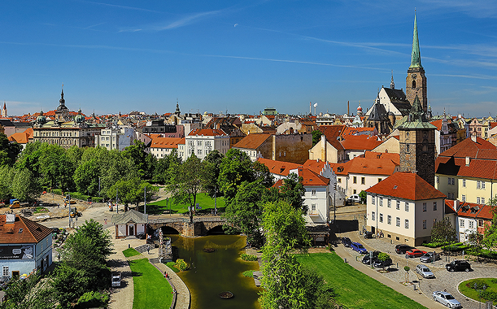 O víkendu si můžete v Plzni užít dobré jídlo, pěkná auta i novou ...